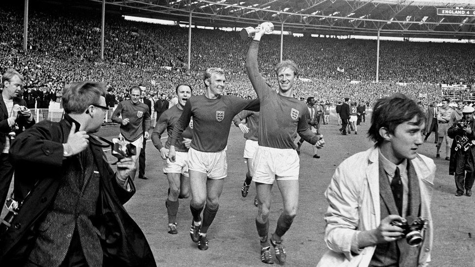 Man who missed England's 1966 World Cup final win to sell ticket - BBC News