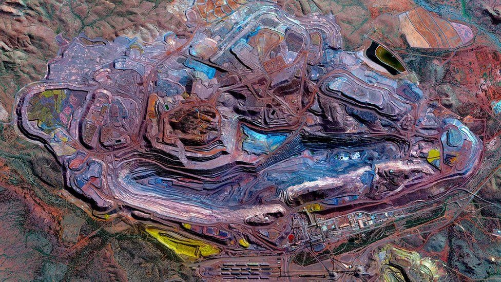 Ever wondered what the Earth looks like from space? - BBC Newsround