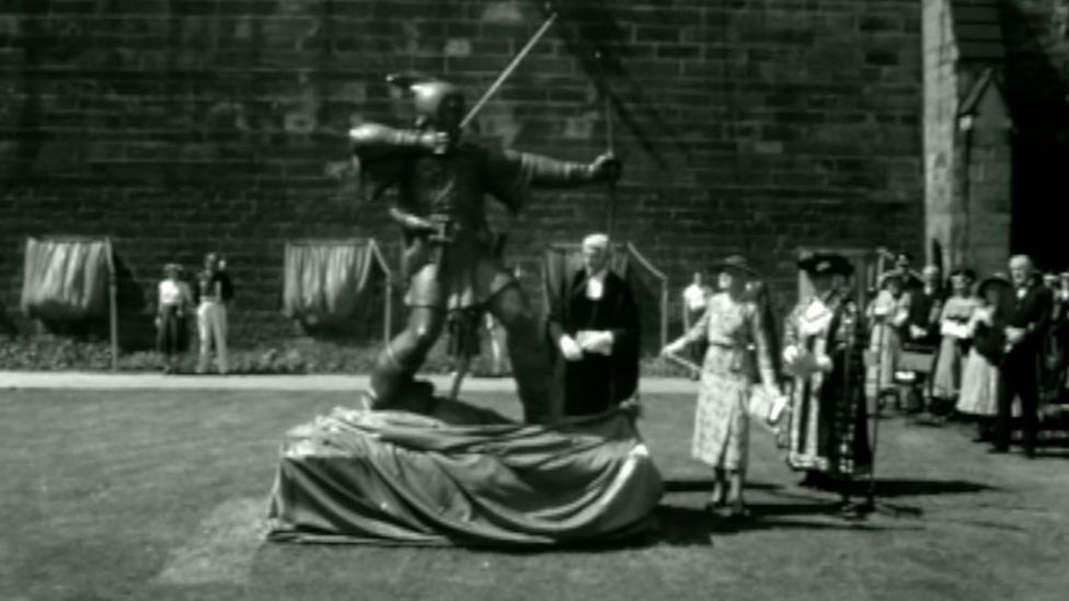 Robin Hood celebrated by new Royal Mail stamps - BBC News