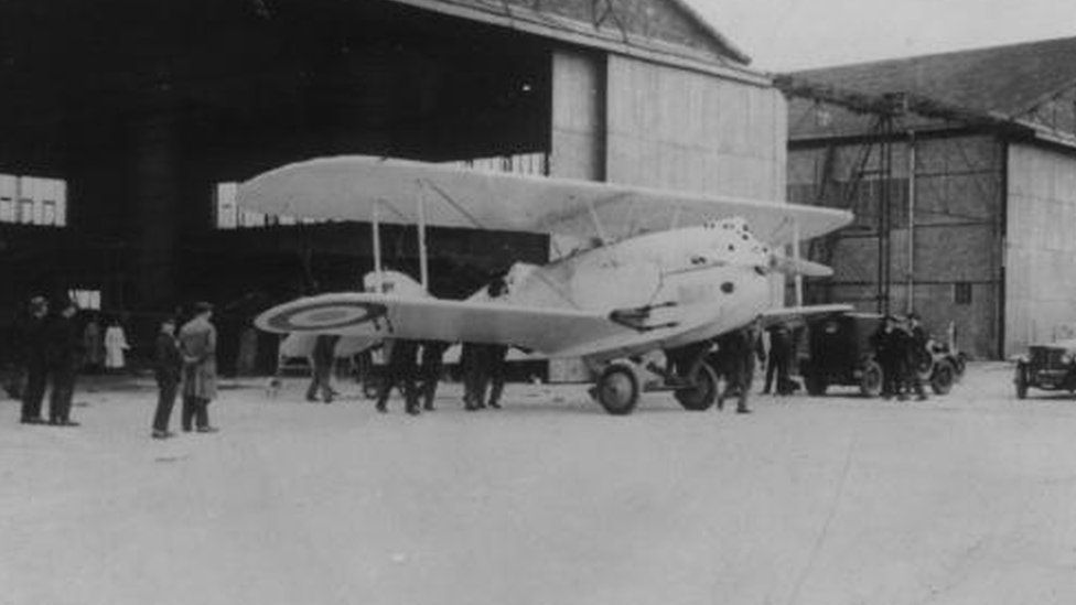 French aviators credited with transatlantic flight - BBC News