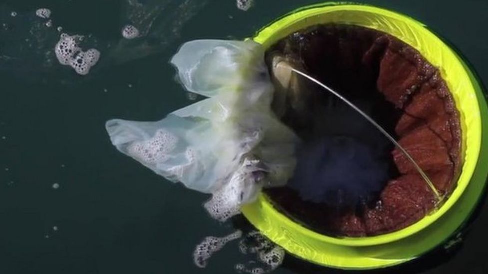 How do you clean up the ocean's biggest rubbish dump? - BBC Newsround