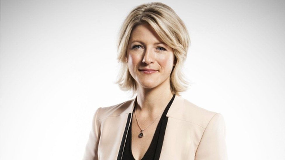 Football commentator Jacqui Oatley appointed MBE - BBC News