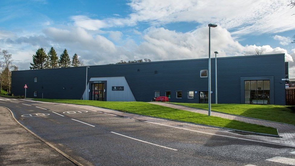 Financial services firm IFDS creates 100 Stirling jobs - BBC News