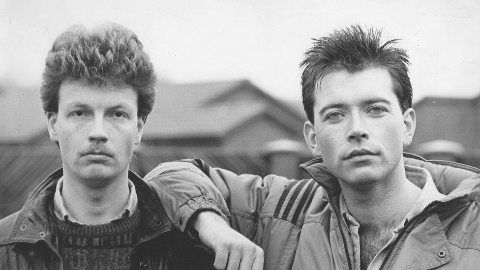 Stifyn Parri 'wedi helpu ei hun ac eraill' drwy Brookside - BBC Cymru Fyw