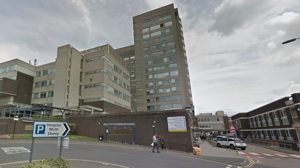Boy to get £500,000 from Sheffield NHS trust over brain damage - BBC News