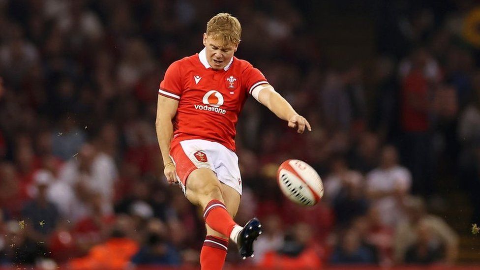 Rygbi: Cyfle olaf i chwarewyr am le yng Nghwpan y Byd - BBC Cymru Fyw