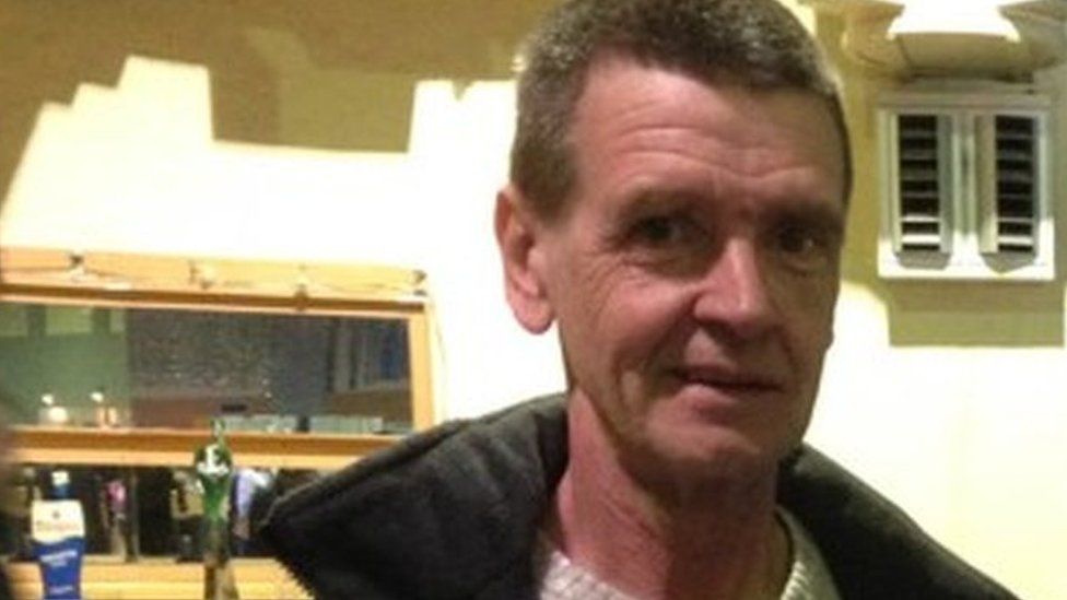 Northamptonshire man re-jailed over 'one-punch' death - BBC News