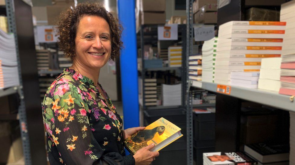 Rhoi blas ar lyfrau Cymraeg yn Ffair Lyfrau Frankfurt - BBC Cymru Fyw