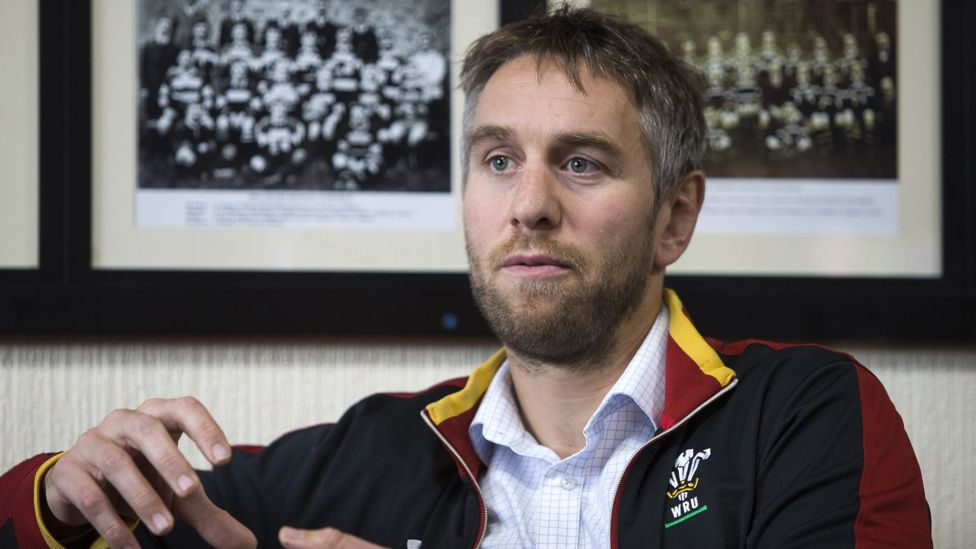 Rugby: Brain injury claims against governing bodies may top £300m - BBC ...