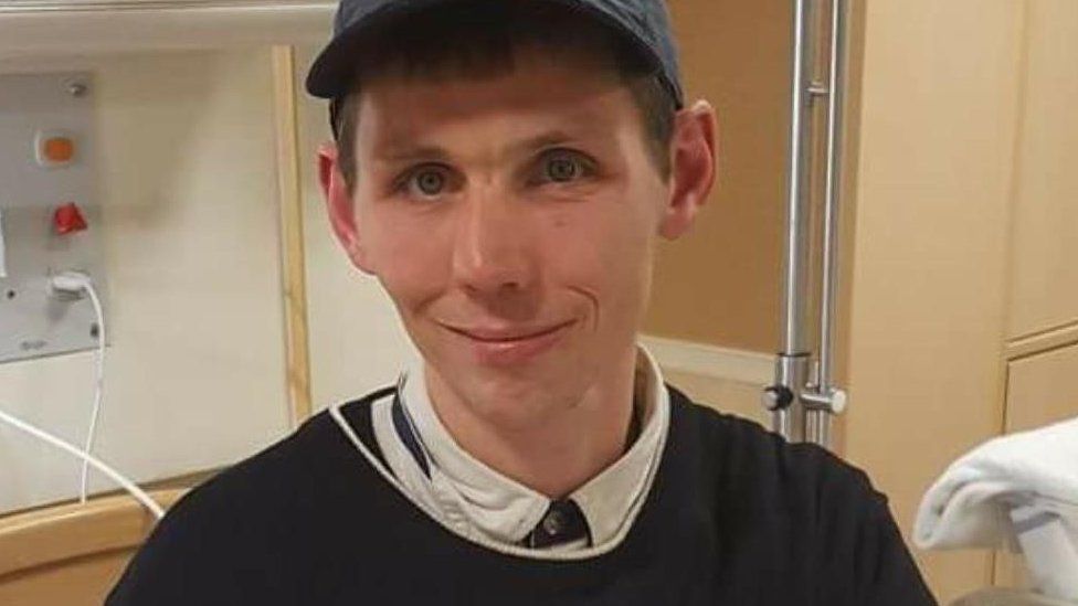 Mablethorpe bank holiday stabbing over 'trivial' remark - BBC News