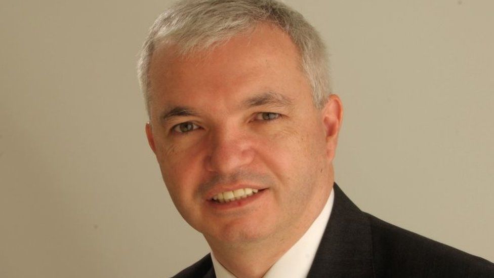 Lancashire MP Mark Menzies to fight 'barmy' rail fares to London - BBC News