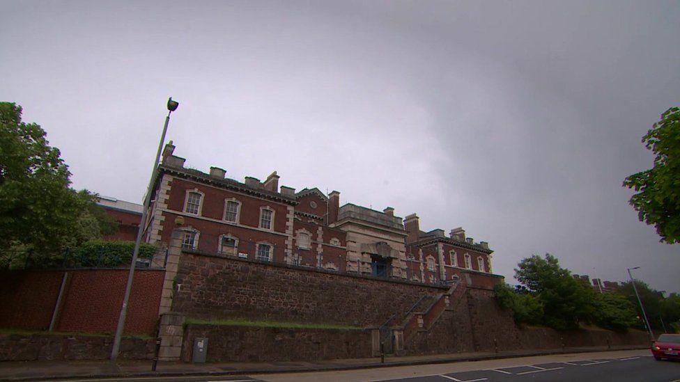 HMP Exeter: Jail makes 'no progress' on tackling drugs - BBC News