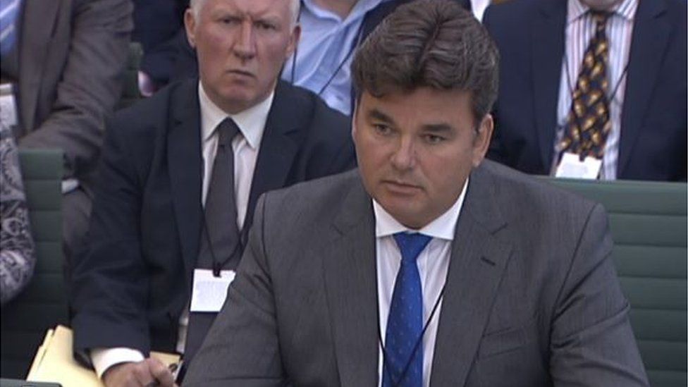 BHS buyer Dominic Chappell was 'down on his uppers' - BBC News