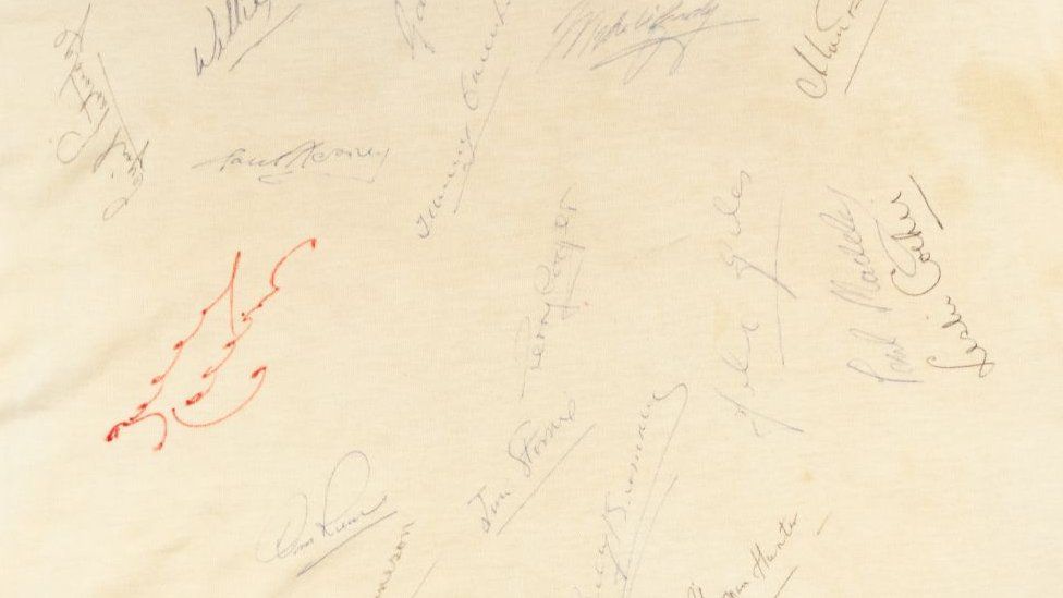 Leeds Utd legend Albert Johanneson's football shirt to be auctioned ...
