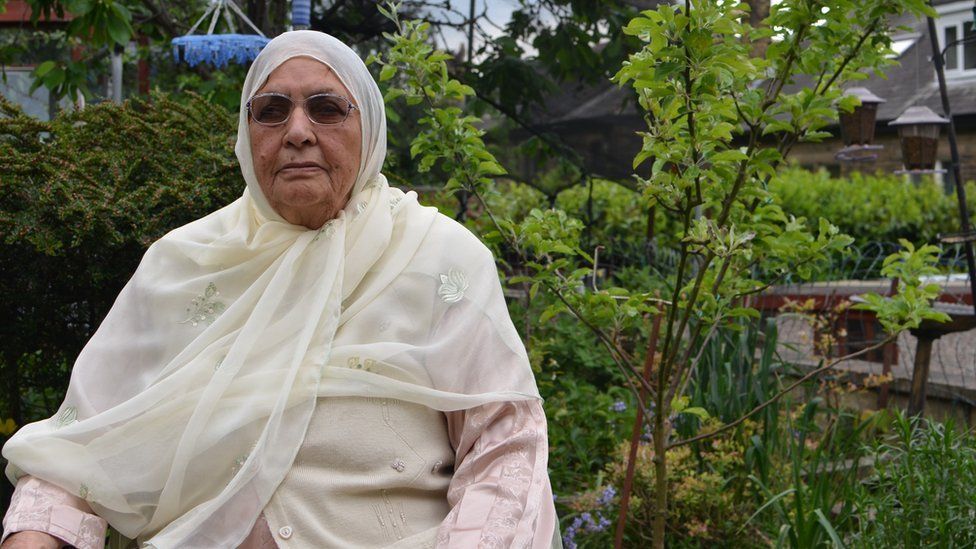 General election 2017: Muslim women centre stage in Bradford West - BBC ...