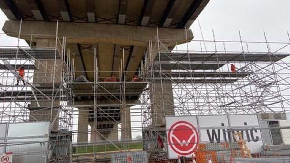 M62 Ouse Bridge repairs likely to continue into early 2024 - BBC News