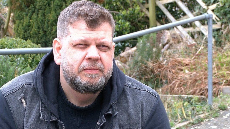 Iechyd Meddwl: Disgwyl cynnydd yn nifer y cleifion - BBC Cymru Fyw