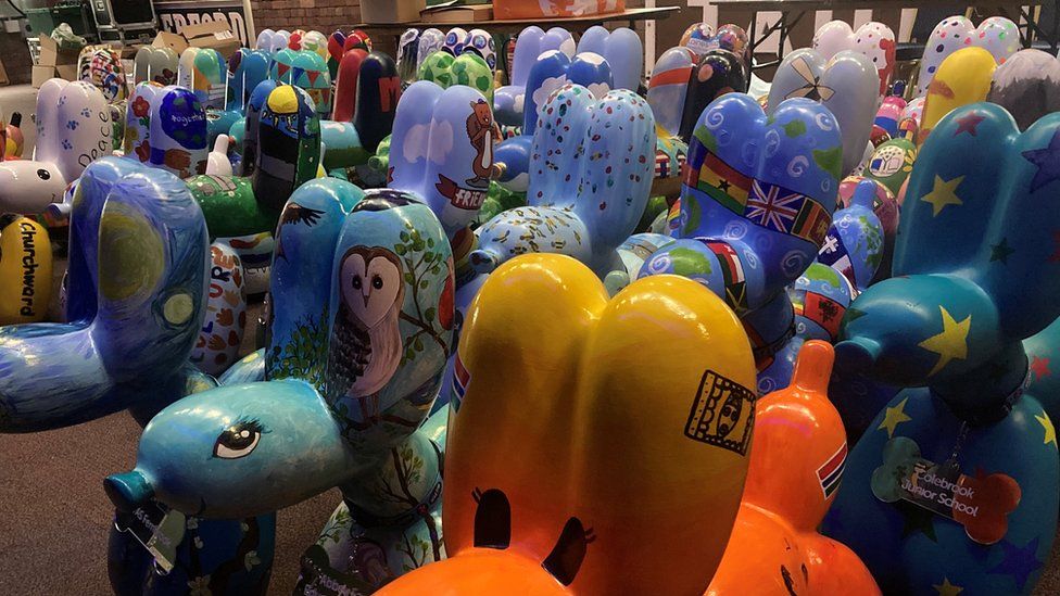 Swindon Big Dog Art Trail auction raises over £165k for charity - BBC News
