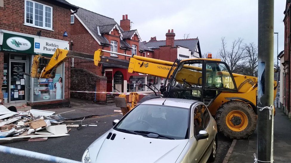 Cash machine ram-raid 'guts' Rothley Post Office - BBC News