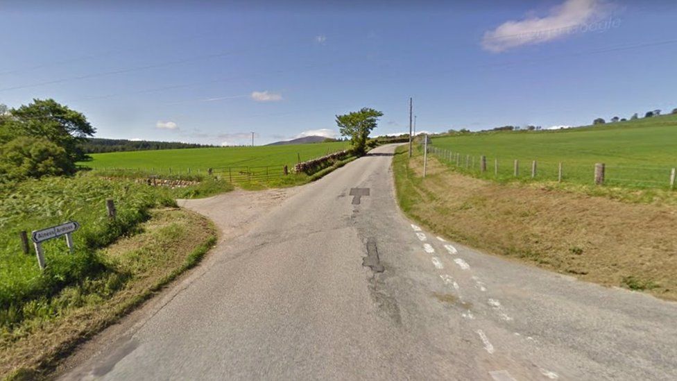 Police name woman who died in Alness crash - BBC News