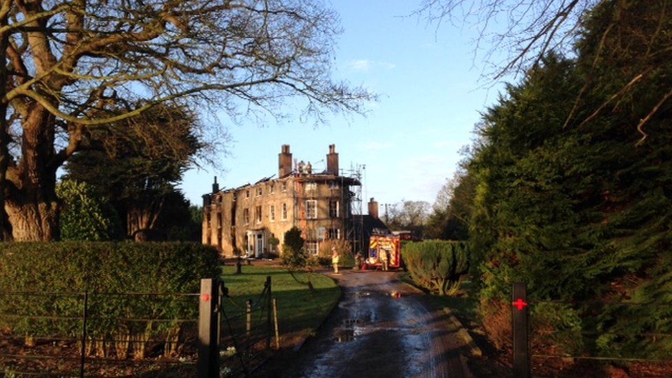 Kelsale Hall fire: Manor house lost in large blaze - BBC News