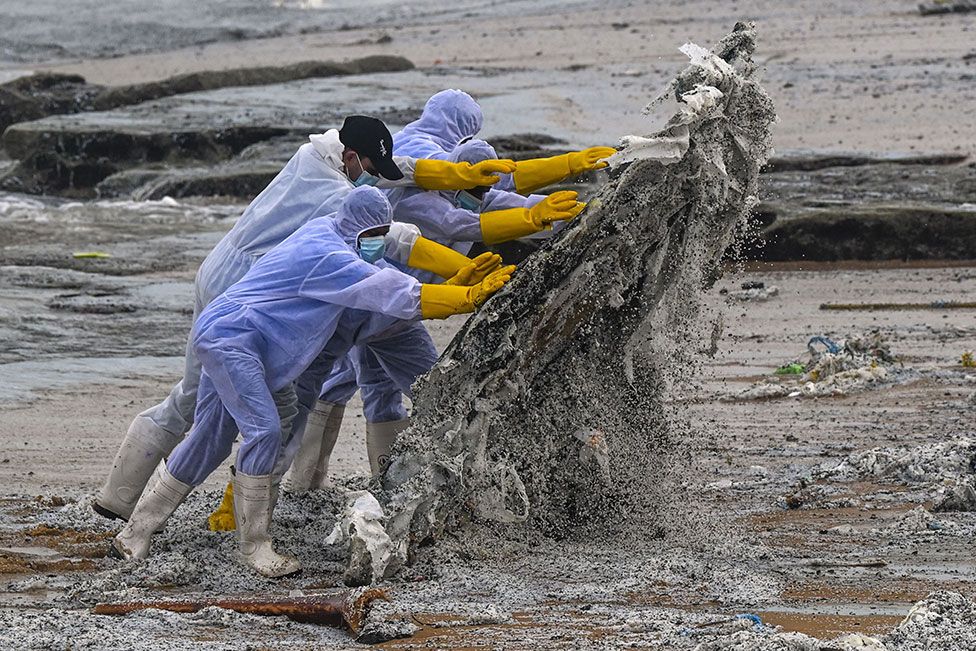 Week in pictures: 22 - 28 May 2021 - BBC News
