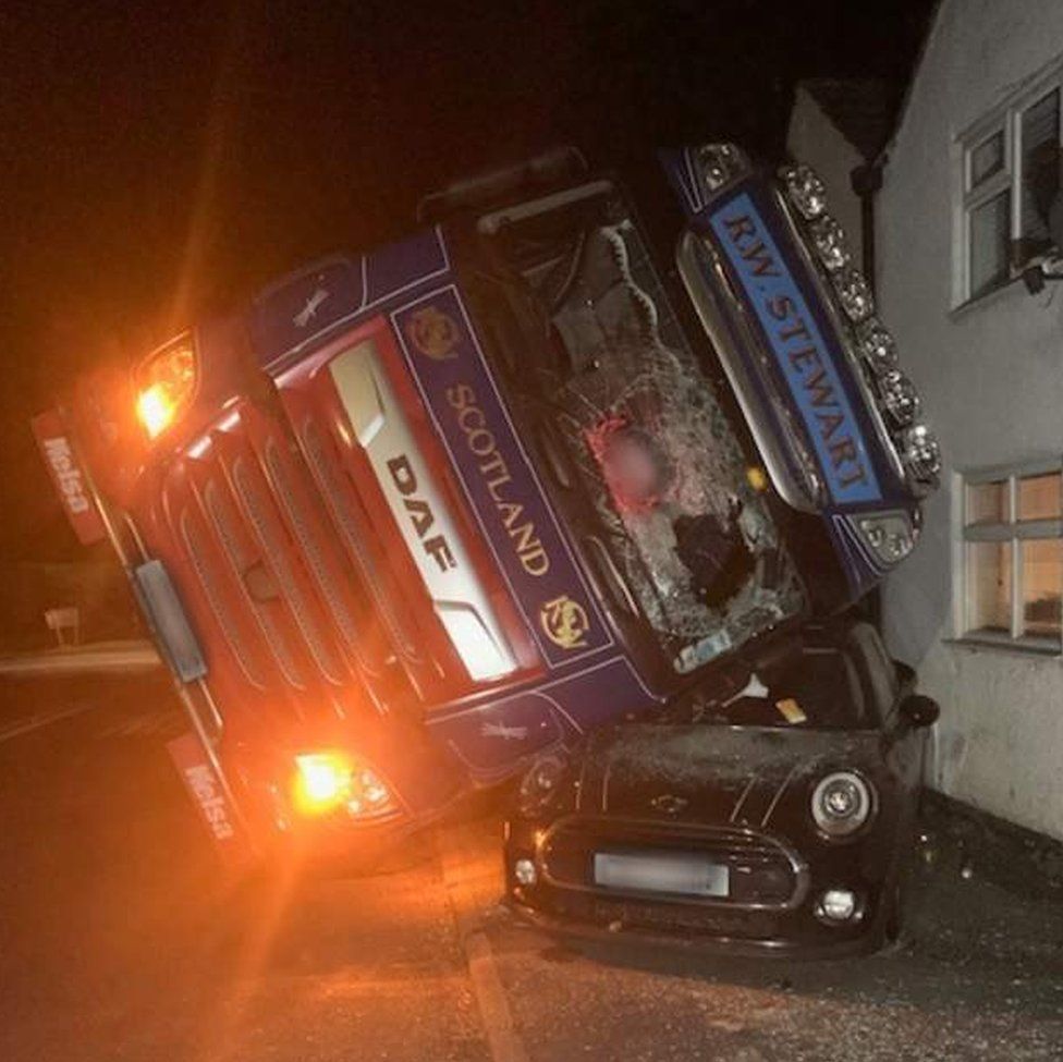 Cows dead after lorry carrying them overturns in Upper Broughton - BBC News