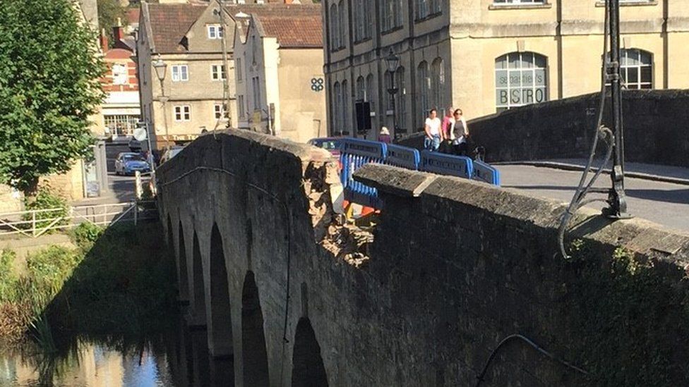 Medieval bridge in Bradford-on-Avon damaged by stolen car - BBC News