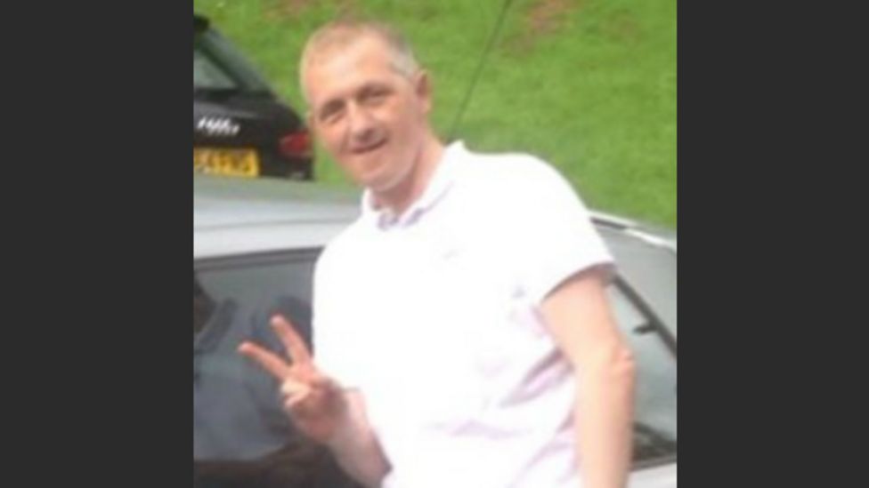 Gary Reilly jailed over murder of Paul McCarroll - BBC News