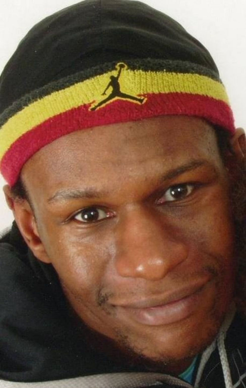 Family pay tribute to Oxford cyclist after fatal lorry crash - BBC News