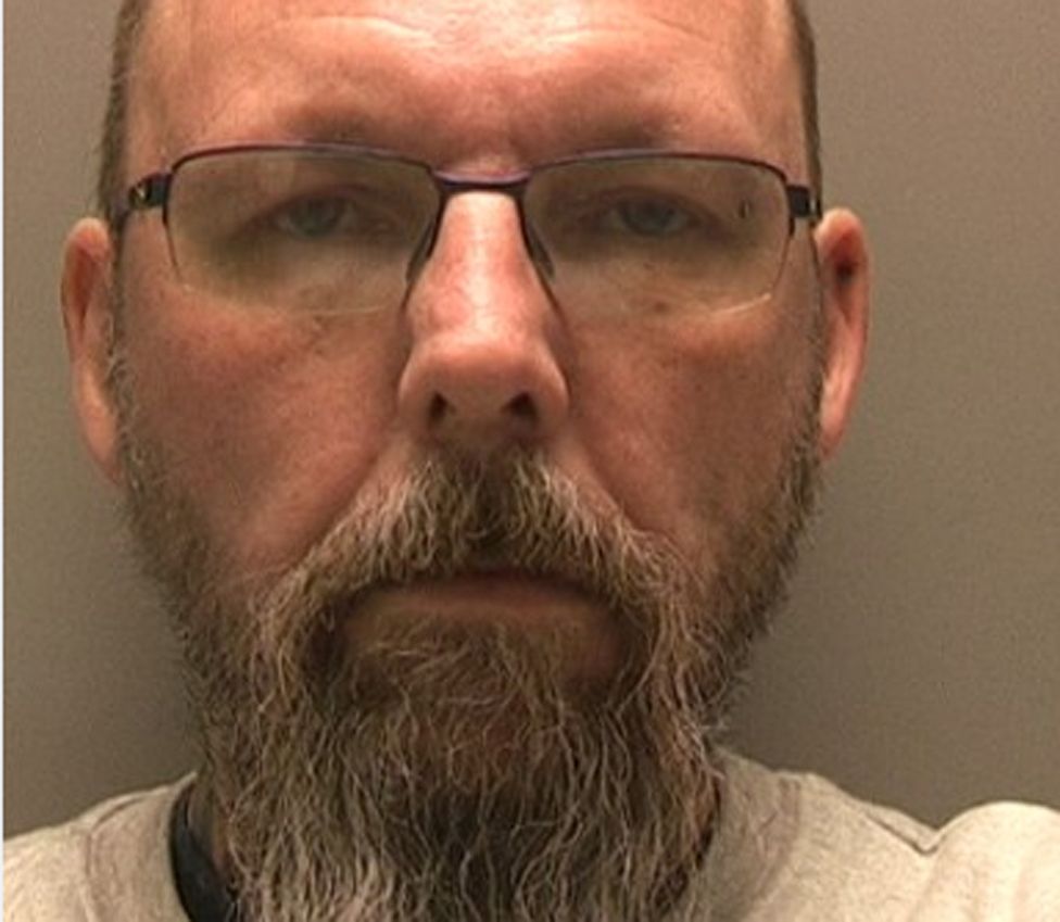 Paedophile Mark Heyes jailed for nine years - BBC News