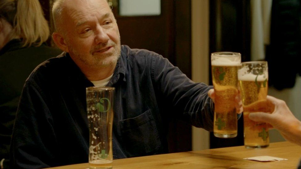 Landlord's delight at Mortimer and Whitehouse pub visit - BBC News