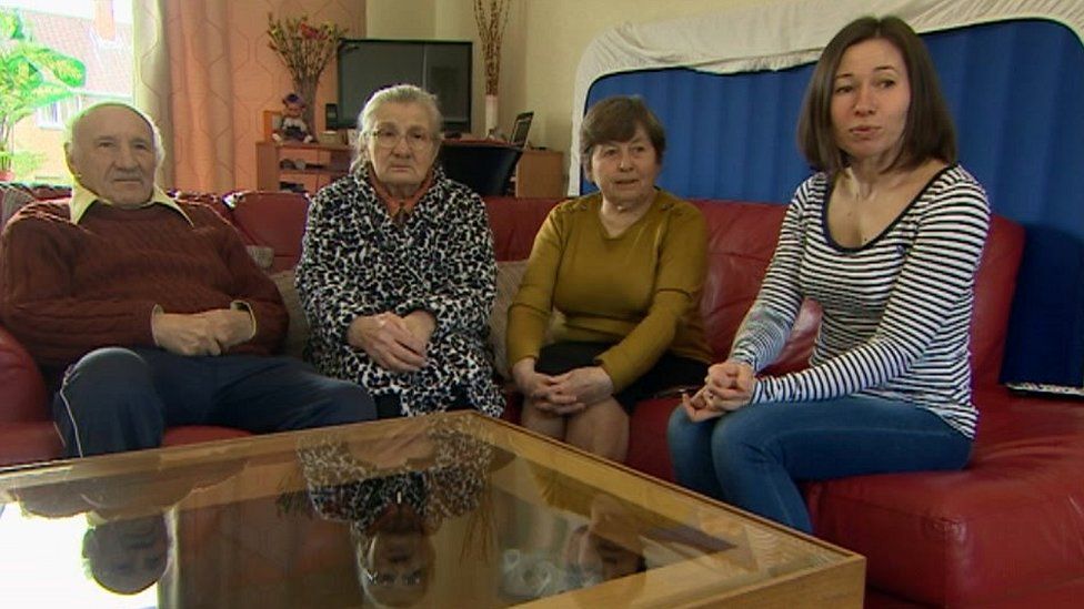 Prudhoe couple reunited with parents who fled Ukraine - BBC News