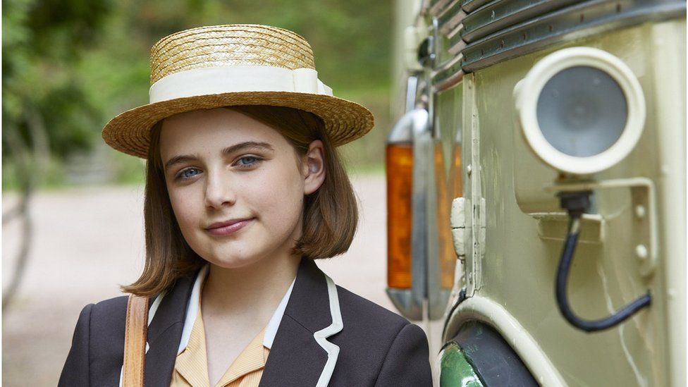 Malory Towers: We want your questions for the cast - BBC Newsround