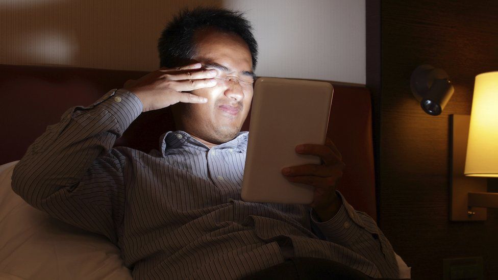 Praise for 'sleep-protecting' phones - BBC News