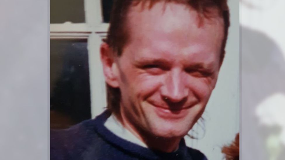 Mostyn A548 crash victim named as Paul Roberts - BBC News