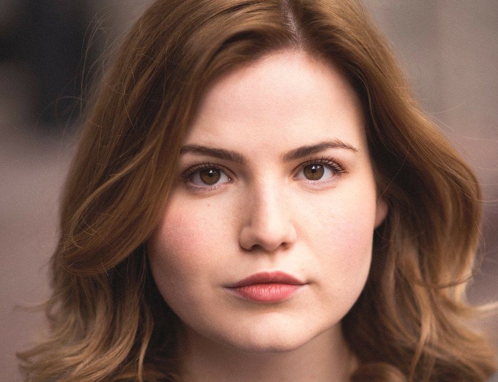 Ateb y Galw: Caitlin Drake - BBC Cymru Fyw