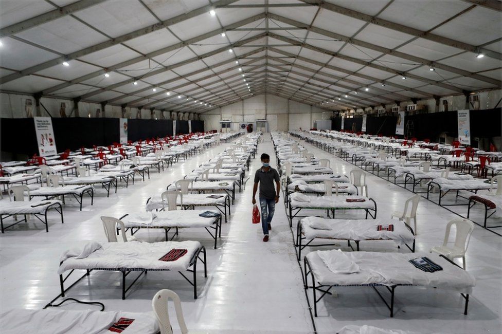 The struggle to keep India's Covid-19 patients breathing - BBC News