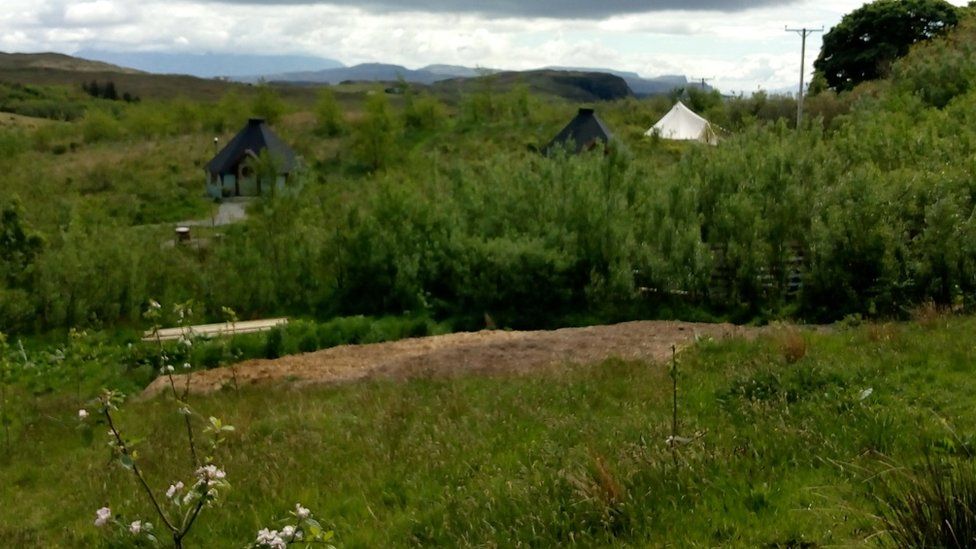 Highlands and Islands Enterprise to sell estate on Skye - BBC News