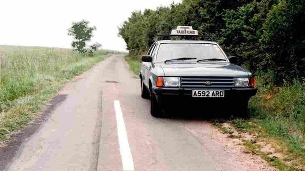New evidence could solve 1990 Oxfordshire taxi murder - BBC News