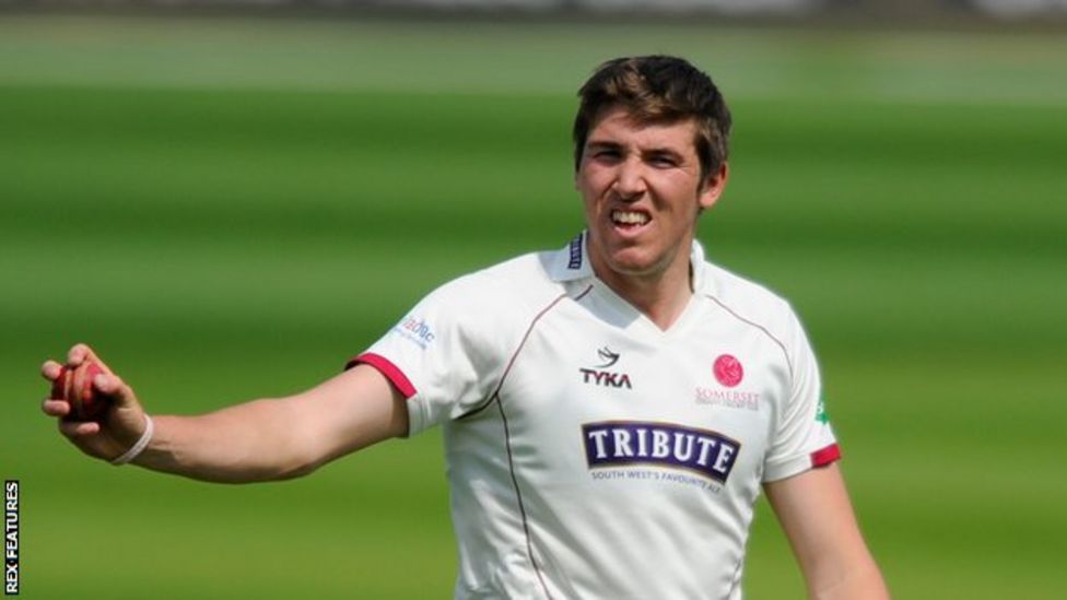 County Championship: Jamie Overton's pace puts Somerset on top - BBC Sport