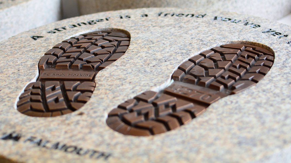 Andy Hocking memorial footprints unveiled in Falmouth - BBC News