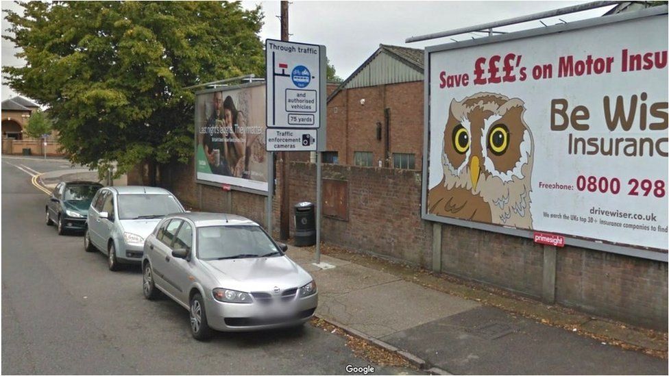 Motorcyclist killed in signpost crash in Colchester - BBC News