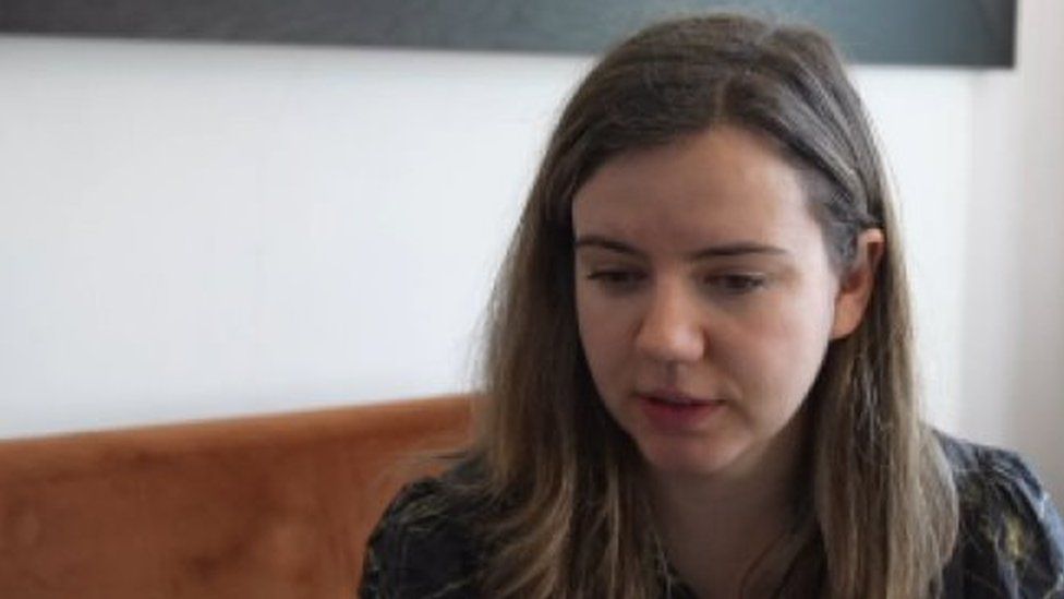 Daeargryn Twrci a Syria: 'Dal i chwilio am atebion' - BBC Cymru Fyw