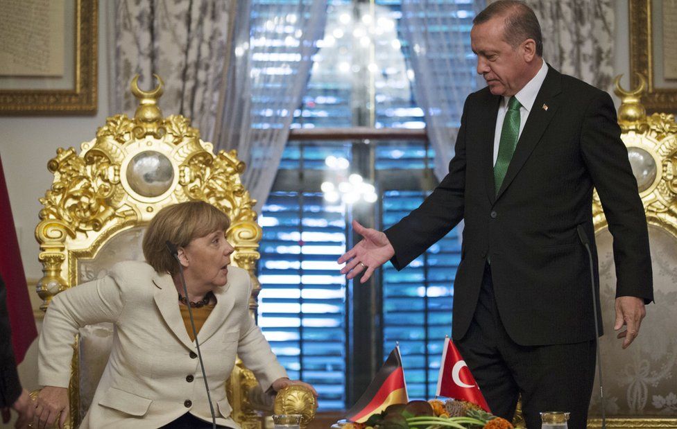 Turkey EU: Merkel visit a gift to Erdogan but little more - BBC News