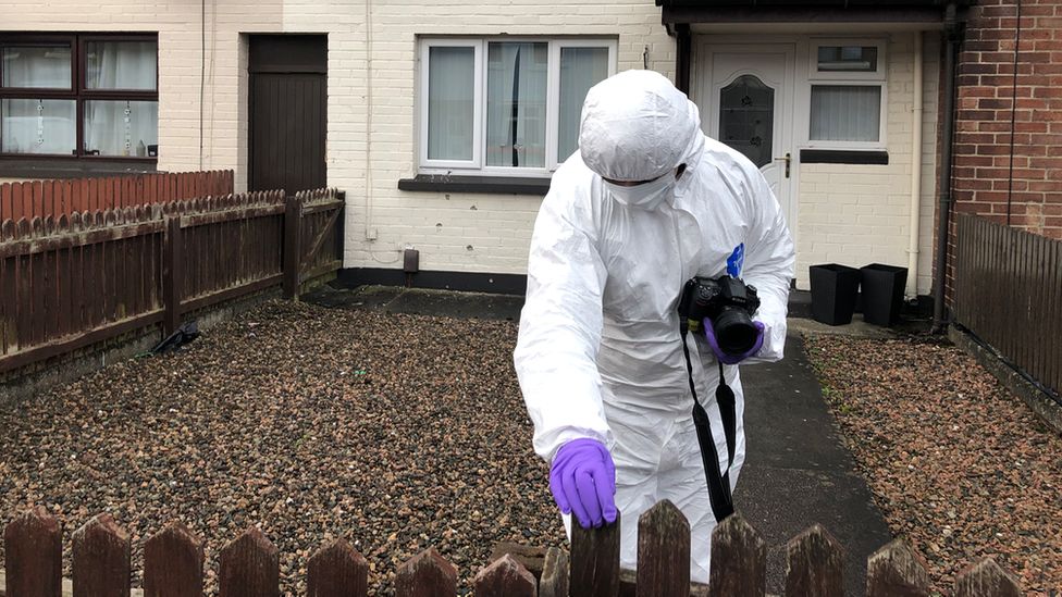 Londonderry gun attack: 'Nine shots' fired at house - BBC News