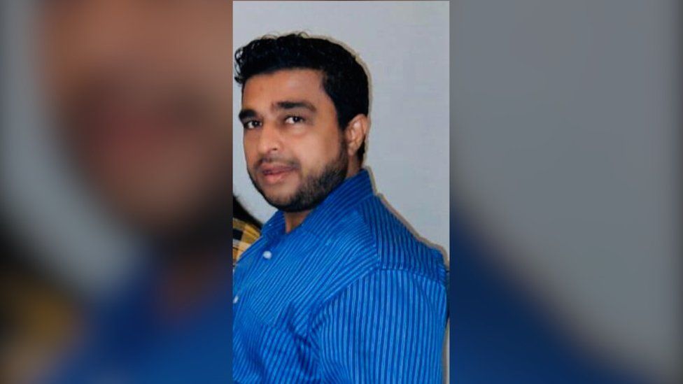 Leicester stabbing: Boy, 10, 'lucky to survive' attack - BBC News