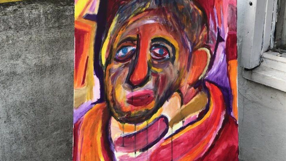 Bristol's Big Jeff back at gigs after recovering from fire - BBC News