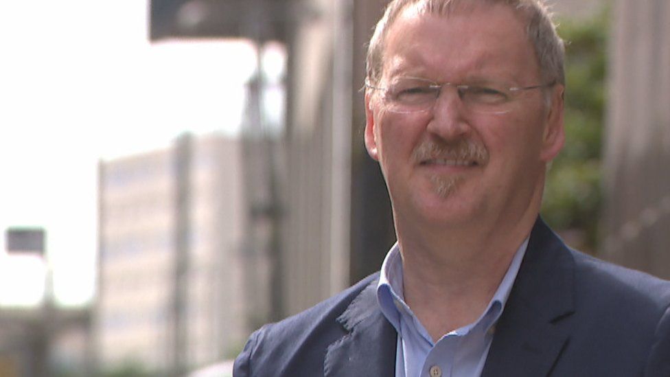 What if commuters don't return to city centres after Covid? - BBC News