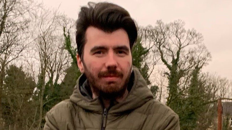 I'm not too young to stand for election - BBC News
